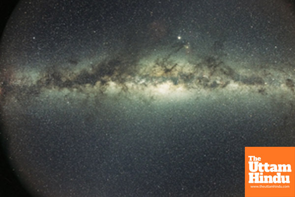 Astronomers unveil 1st 3D map of Milky Way interstellar dust properties